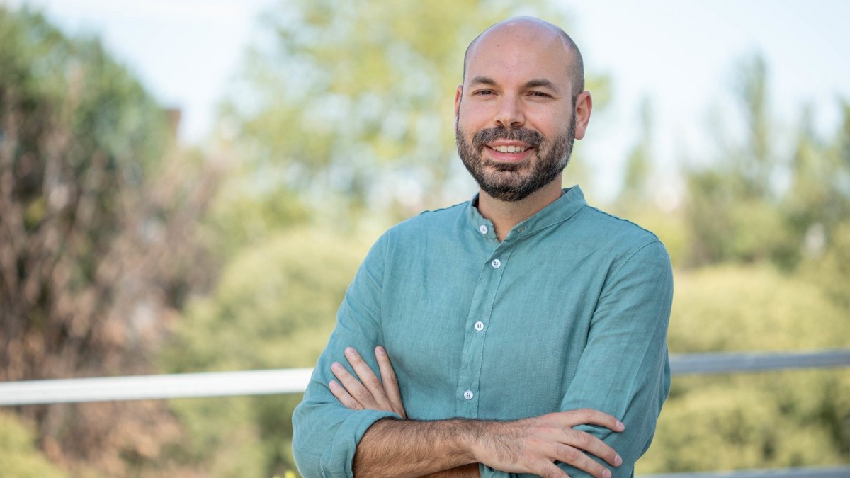 Controlling bacteria with light - polimi